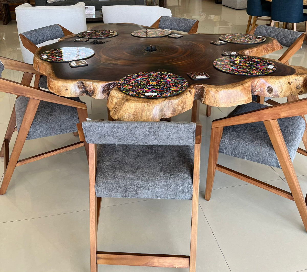 MESA COMEDOR PAROTA ORGÁNICA/ ORGANIC PAROTA DINING TABLE – Casa Latina